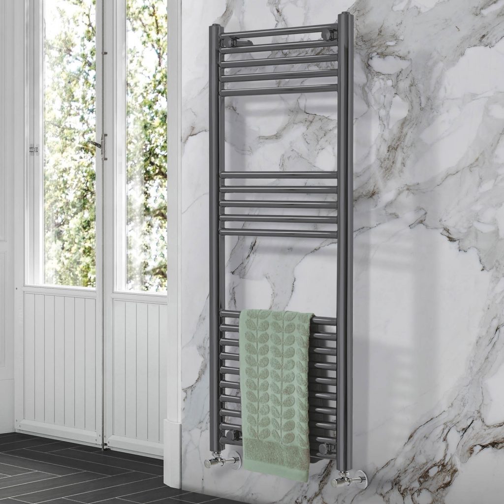 Laura Radiator Black Nickel